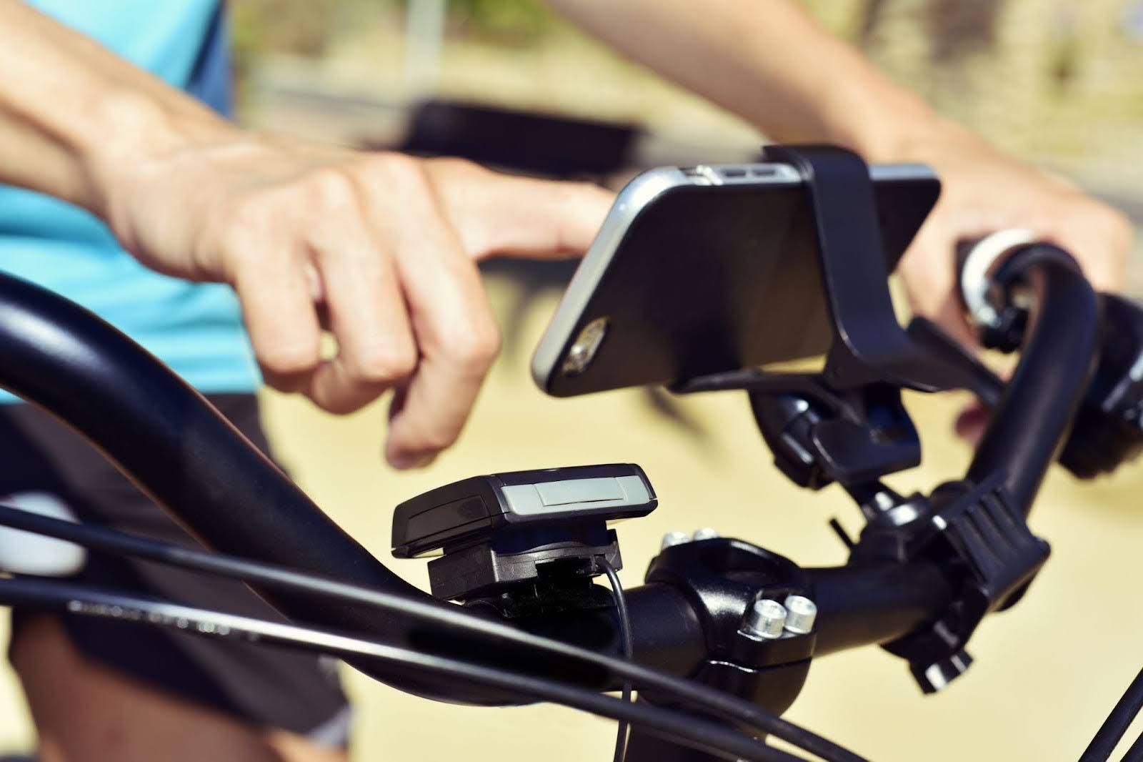 Best bike phone mounts for every cyclist in 2025 | ROUVY